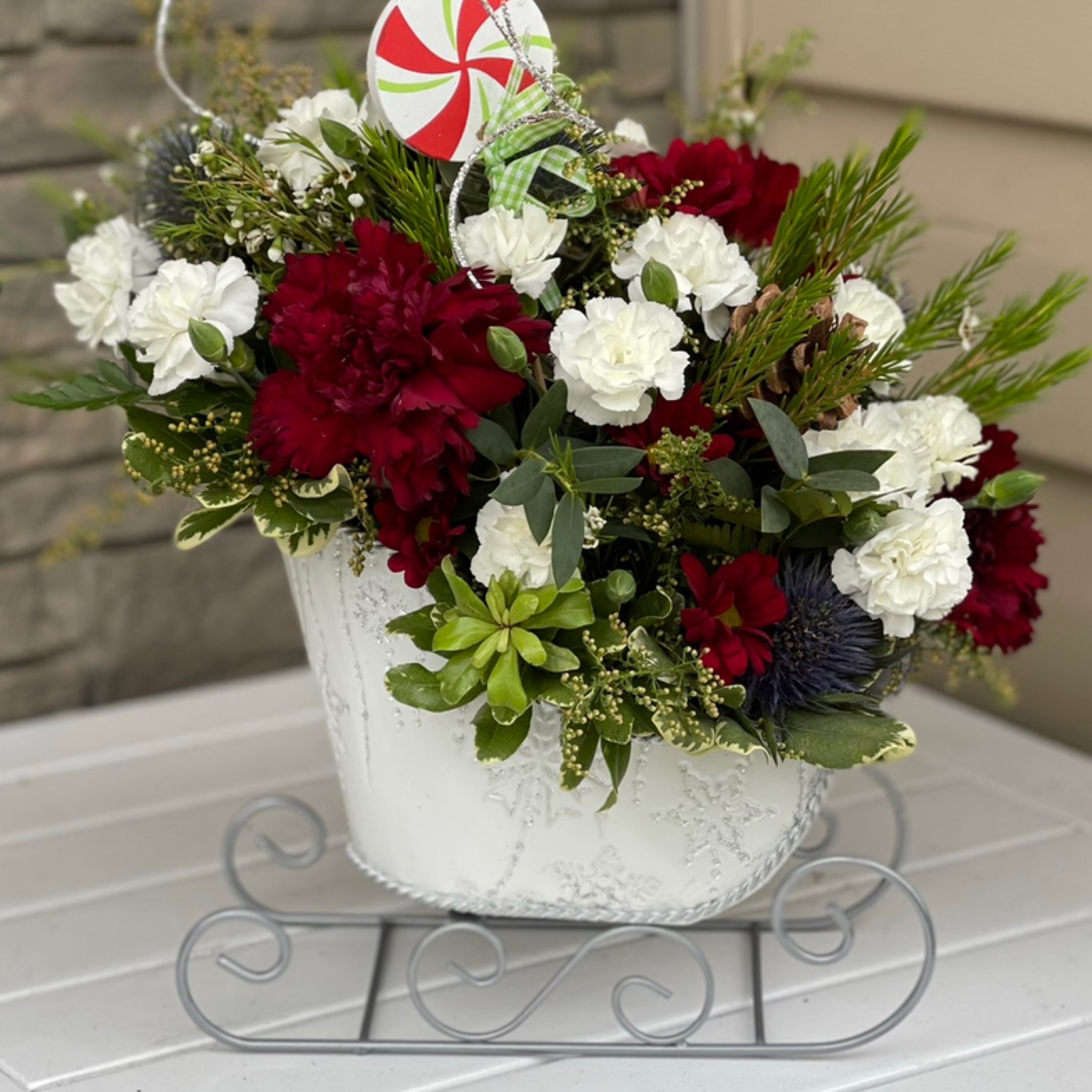 Winter Snowflake Sleigh | Butterfly Blooms